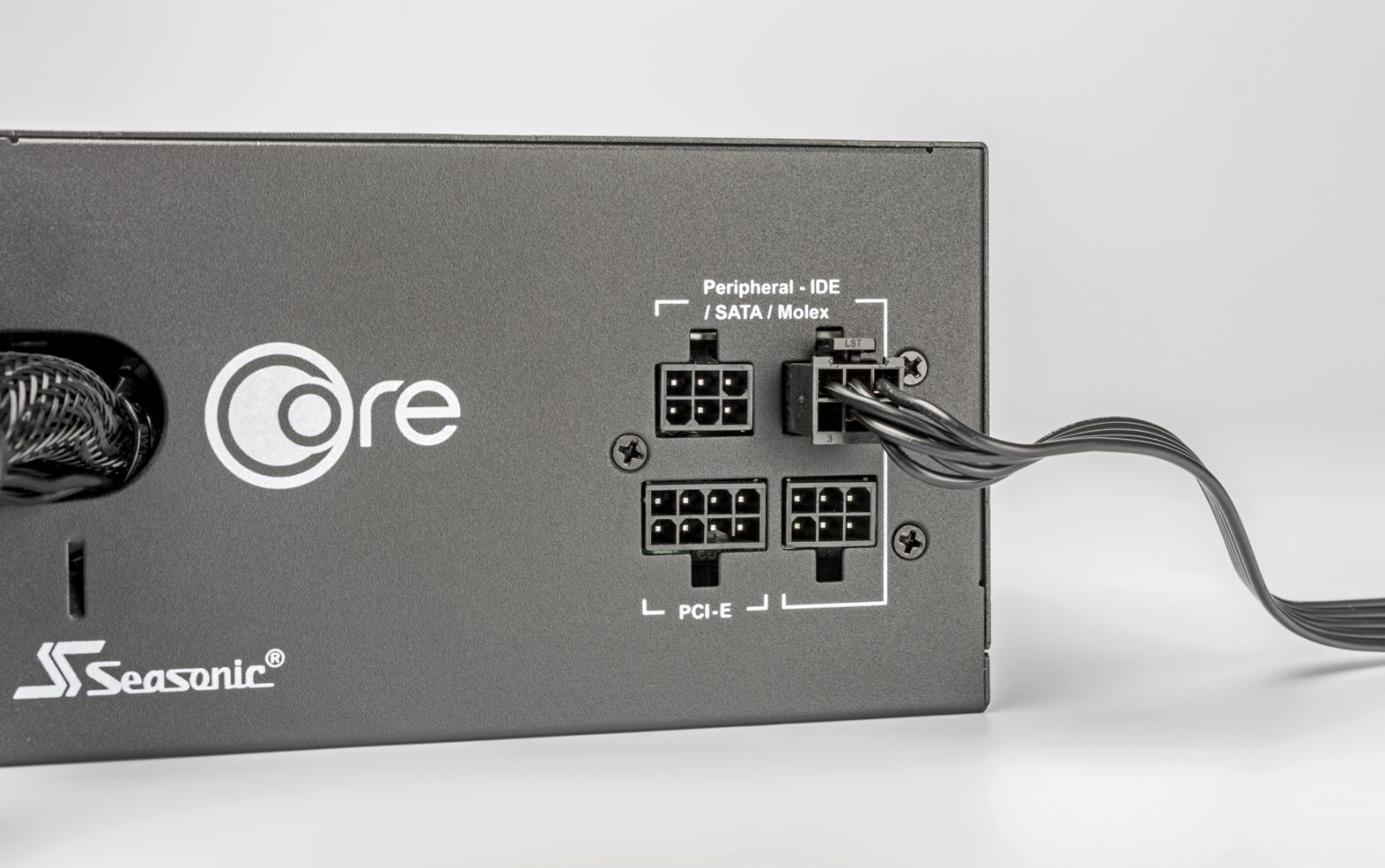 Pc voeding van 500 watt - zes stille en efficiënte modellen getest - c't